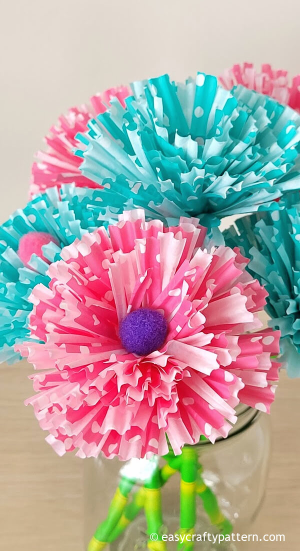 Easy Cupcake Liner Flower Tutorial | Easy Crafty Pattern